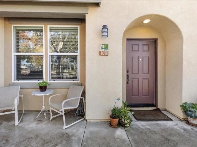 4 Bedroom Home for Rent at 4300 Newton Avenue #103, San Diego, CA 92113 Mountain View