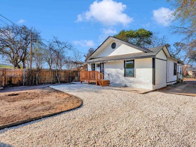 4 Bedroom Home for Rent at 439 W Lubbock St, San Antonio, TX 78204 Harris