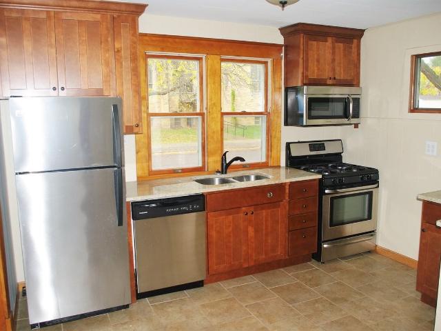 4 Bedroom Home for Rent at 514 View St, St. Paul, MN 55102 West Seventh