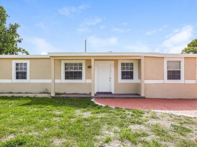 4 Bedroom Home for Rent at 5319 Ne 17th Ave, Pompano Beach, FL 33064