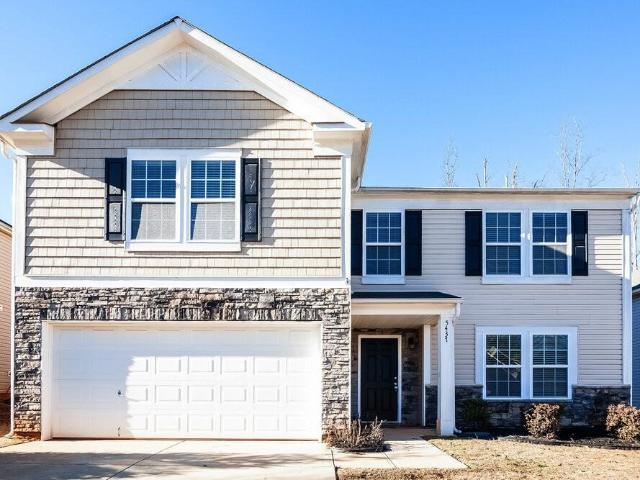 4 Bedroom Home for Rent at 5437 Twin Brook Dr, Charlotte, NC 28269 West Sugar Creek