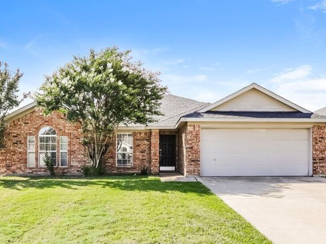 4 Bedroom Home for Rent at 617 Saint Eric Dr, Mansfield, TX 76063