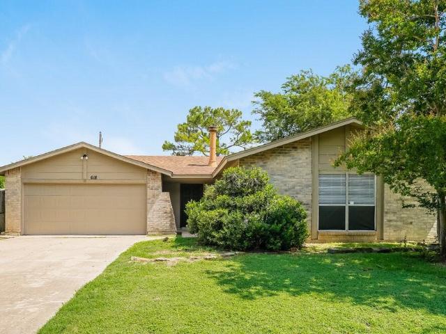 4 Bedroom Home for Rent at 618 Thornwood Trl, Grand Prairie, TX 75052