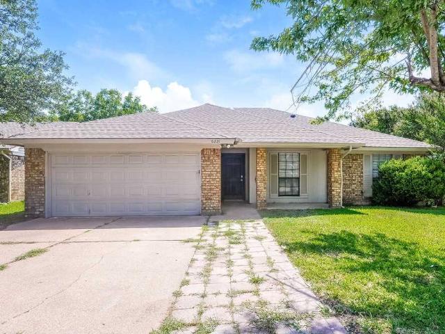 4 Bedroom Home for Rent at 6221 Valley Forge Ct, Arlington, TX 76002