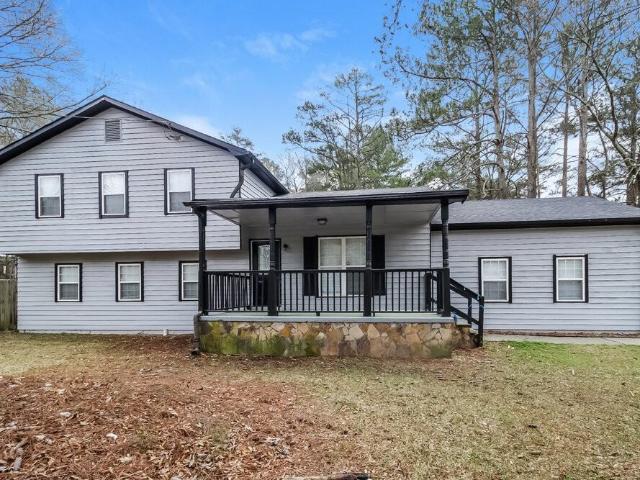 4 Bedroom Home for Rent at 6492 Meadow Lark Dr, Riverdale, GA 30296
