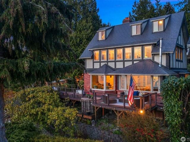 4 Bedroom Home for Rent at 6975 47th Ave Sw, Seattle, WA 98136 Gatewood