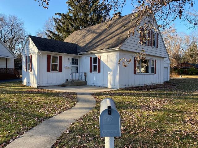 4 Bedroom Home for Rent at 700 Dover Pl, Champaign, IL 61820 Bolten Field