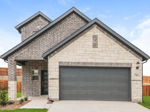 4 Bedroom Home for Rent at 704 Dotty Dr, Mckinney, TX 75071