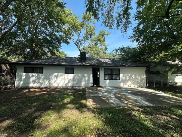 4 Bedroom Home for Rent at 7111 E 111th Ter, Kansas City, MO 64134 Ruskin Heights