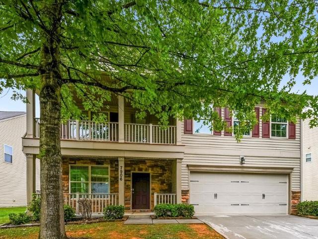 4 Bedroom Home for Rent at 7906 Sweet Grove Ct, Charlotte, NC 28269 Davis Lake Eastfield