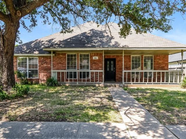 4 Bedroom Home for Rent at 7921 Wayne Way, Rowlett, TX 75088