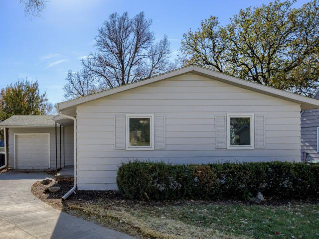 4 Bedroom Home for Rent at 8061 Arbor St #1, Omaha, NE 68124 Loveland