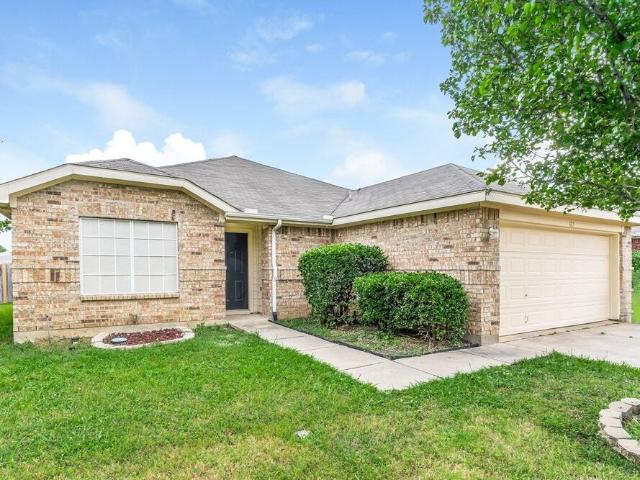 4 Bedroom Home for Rent at 813 Edgehill Rd, Burleson, TX 76028