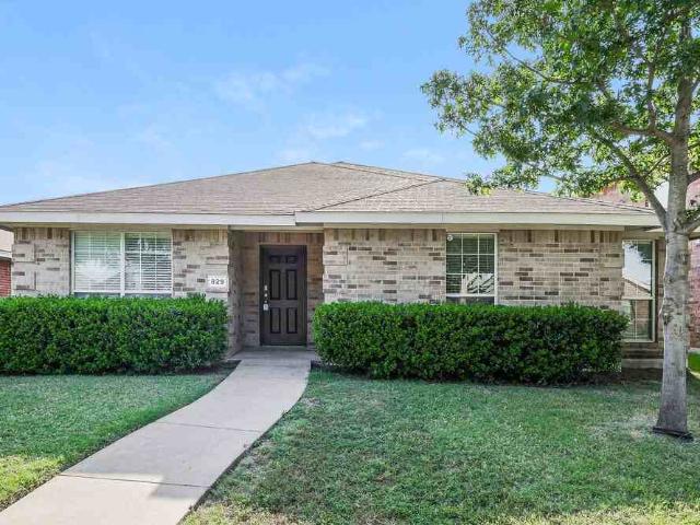 4 Bedroom Home for Rent at 829 Clear Creek Dr, Desoto, TX 75115