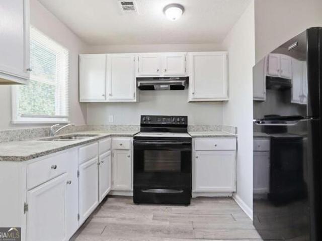 4 Bedroom Home for Rent at 829 Bonneville Ter Nw #NA, Atlanta, GA 30331 Carroll Heights