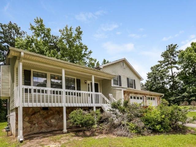 4 Bedroom Home for Rent at 900 Turtle Bend Ln, College Park, GA 30349
