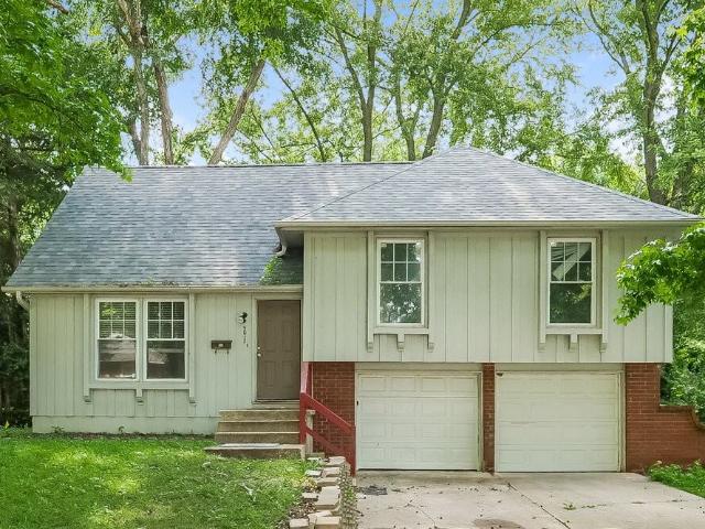 4 Bedroom Home for Rent at 9012 Stark Ave, Kansas City, MO 64138 White Oak