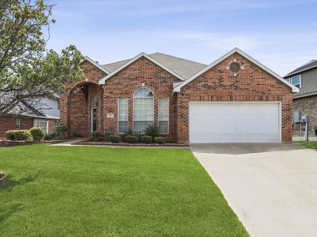 4 Bedroom Home for Rent at 912 Becker Dr, Euless, TX 76039