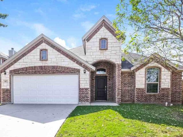 4 Bedroom Home for Rent at 917 Linden Dr, Burleson, TX 76028 Mistletoe Hill