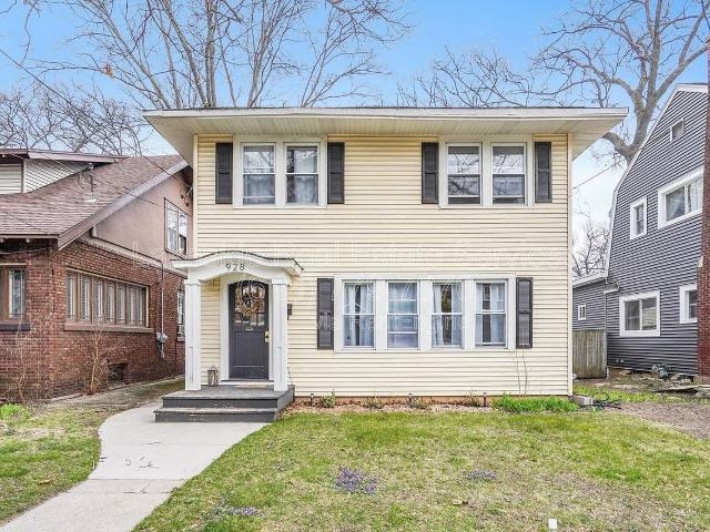 4 Bedroom Home for Rent at 928 Calvin Ave Se, Grand Rapids, MI 49506 South East End