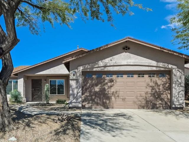 4 Bedroom Home for Rent at 10029 E Moonstruck Way, Tucson, AZ 85747 Rita Ranch