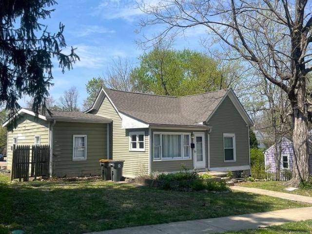 4 Bedroom Home for Rent at 1003 N Woodburn Ave, Bloomington, IN 47404 Maple Heights