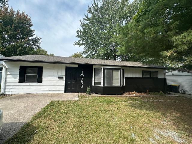 4 Bedroom Home for Rent at 10738 Cambridge Ave, Kansas City, MO 64134 Stratford Estates