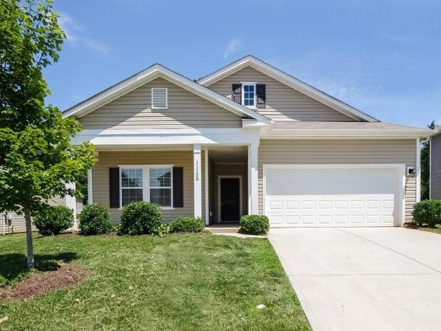 4 Bedroom Home for Rent at 11125 Pond Valley Ct, Charlotte, NC 28269 Davis Lake Eastfield