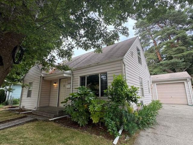 4 Bedroom Home for Rent at 11426 Crestwood Dr S, Seattle, WA 98178 Rainier View