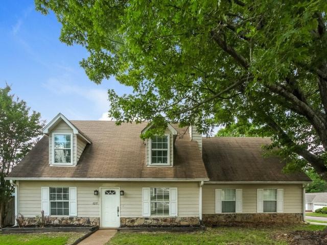 4 Bedroom Home for Rent at 1271 Breezy Gate Dr, Cordova, TN 38018