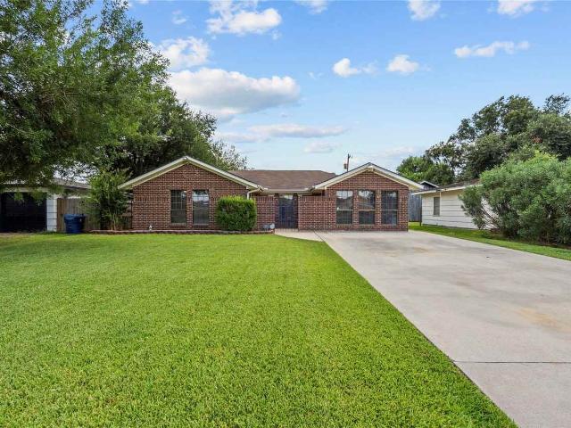 4 Bedroom Home for Rent at 1421 16th Ave N, Texas City, TX 77590 Westview