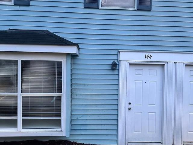 4 Bedroom Home for Rent at 144 Clover Valley Cir, Blacksburg, VA 24060 Main Patrick Henry