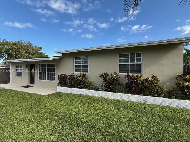 4 Bedroom Home for Rent at 1498 Southwest 47th Avenue, Broadview Park, FL 33317 Broadview Park