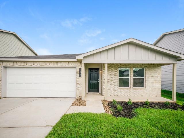 4 Bedroom Home for Rent at 15661 Briar Forest Dr, Conroe, TX 77306
