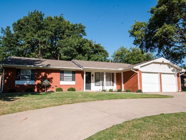 4 Bedroom Home for Rent at 1608 S Berry Rd, Norman, OK 73072