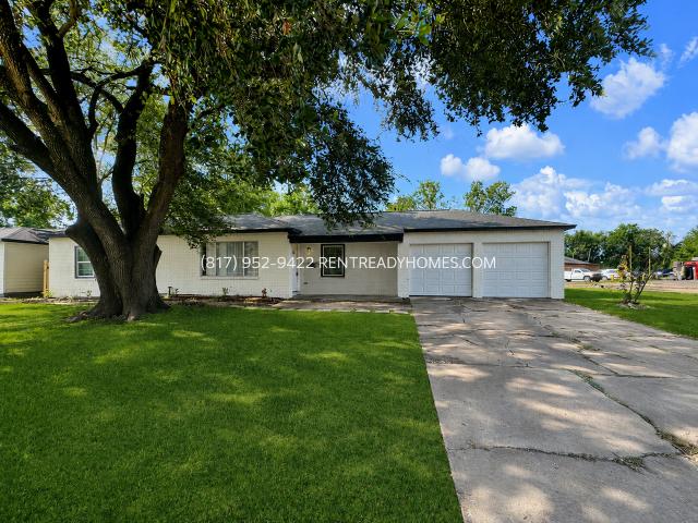 4 Bedroom Home for Rent at 1621 Locust St, Pasadena, TX 77502