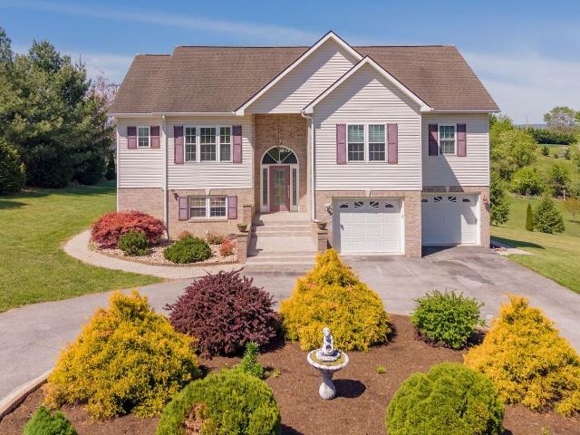 4 Bedroom Home for Rent at 1701 Stratford View Dr, Blacksburg, VA 24060