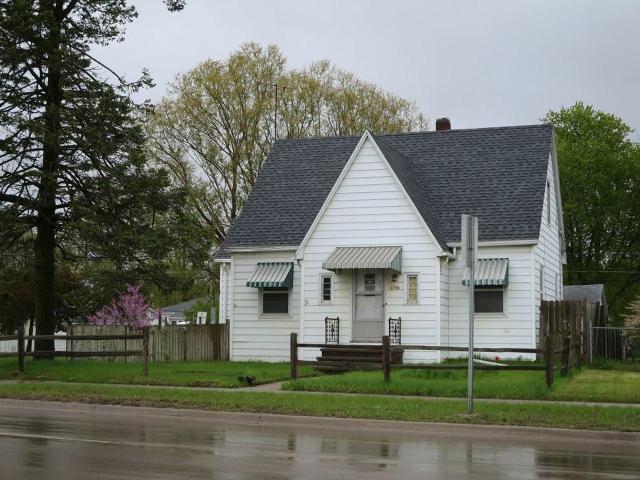 4 Bedroom Home for Rent at 1756 Logan Ave, Waterloo, IA 50703 Gates Park