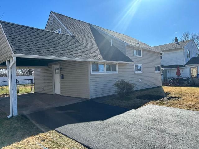 4 Bedroom Home for Rent at 18 Nestingrock Ln, Levittown, PA 19054 North Park