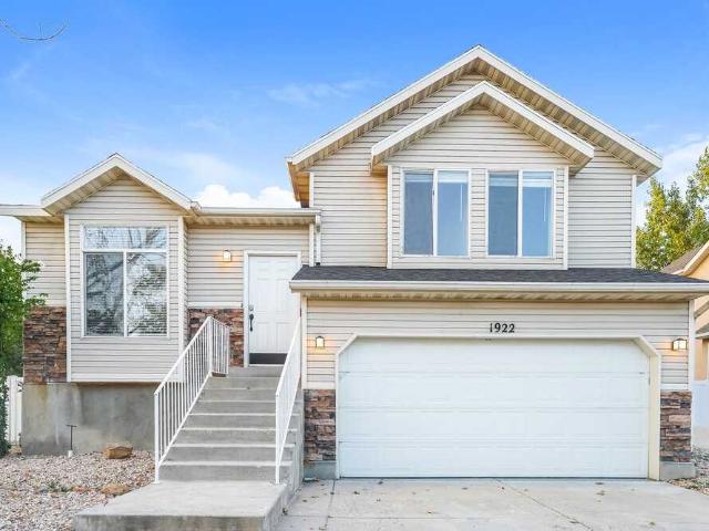 4 Bedroom Home for Rent at 1922 W Quarter Horse Ave, Salt Lake City, UT 84116 Westpointe