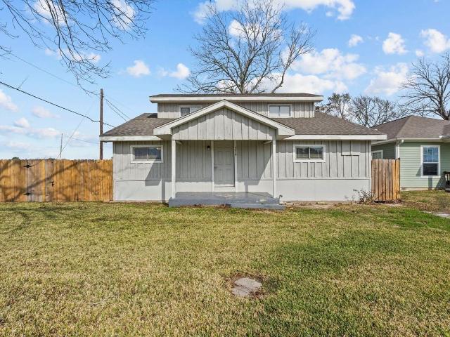 4 Bedroom Home for Rent at 228 Orange St, La Marque, TX 77568