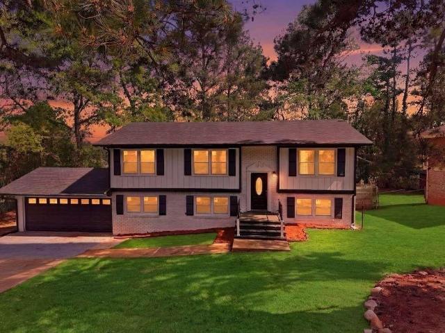 4 Bedroom Home for Rent at 2304 S Hairston Rd, Decatur, GA 30035