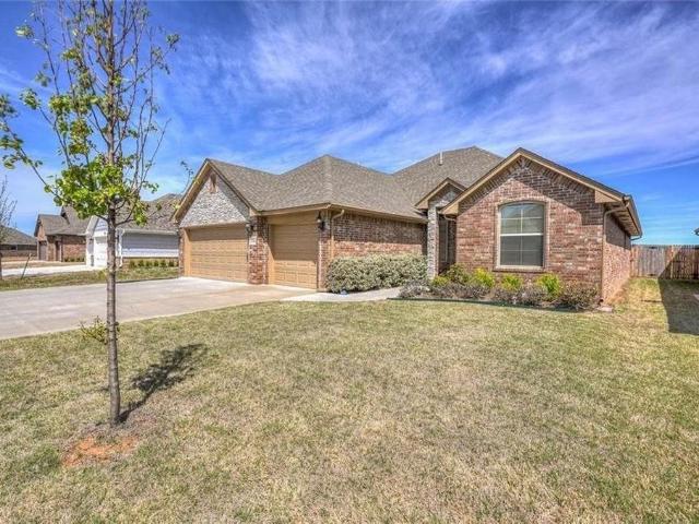 4 Bedroom Home for Rent at 2301 Bretford Way, Norman, OK 73071