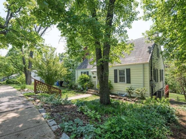 4 Bedroom Home for Rent at 2416 S Culpeper St #1, Arlington, VA 22206 Claremond