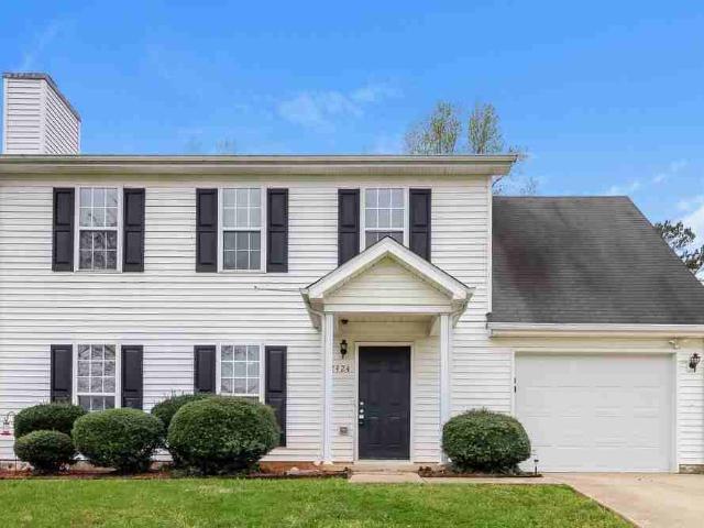 4 Bedroom Home for Rent at 2424 Glen Laurel Dr, Greensboro, NC 27406