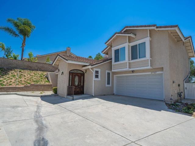 4 Bedroom Home for Rent at 27727 Spandau Dr, Santa Clarita, CA 91350