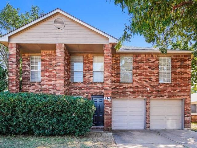4 Bedroom Home for Rent at 2843 Red Oak Dr, Grand Prairie, TX 75052