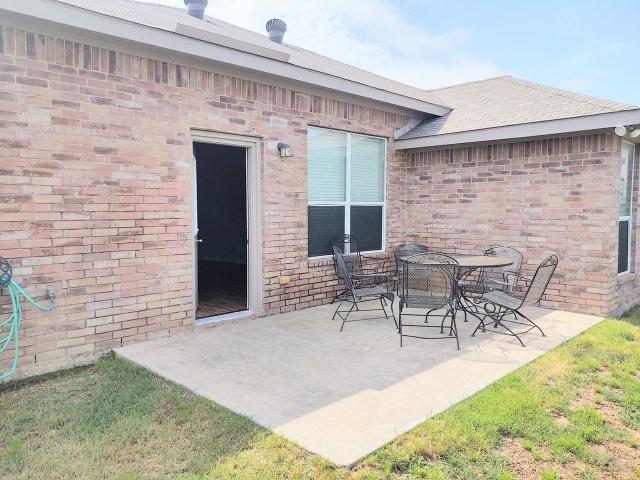 4 Bedroom Home for Rent at 3024 Lake Side Dr, Sanger, TX 76266