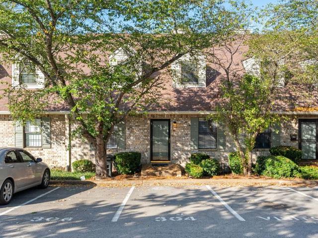 4 Bedroom Home for Rent at 304 Deerpoint Dr, Hendersonville, TN 37075
