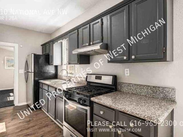 4 Bedroom Home for Rent at 310 National Ave Nw, Grand Rapids, MI 49504 SWAN